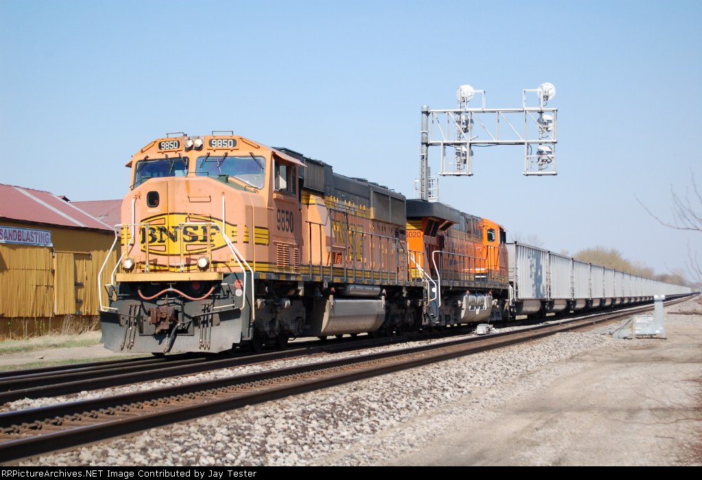 BNSF 9850